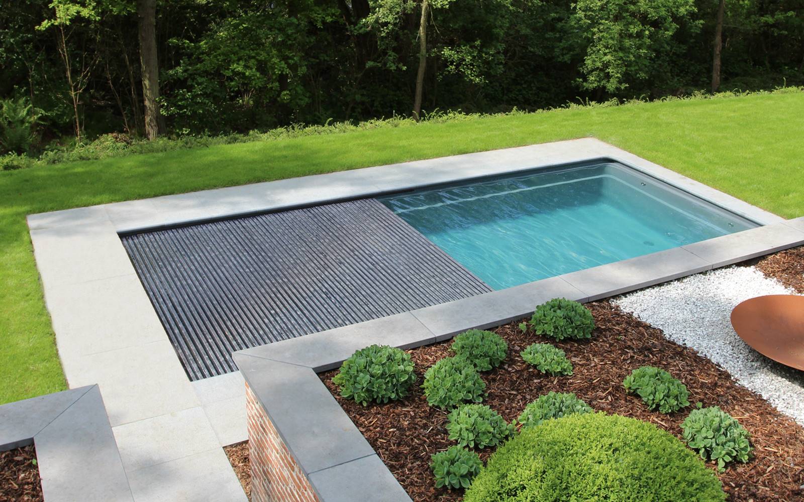 The Reflection with Cover Box - Safe Swim - Leisure Pools Europe